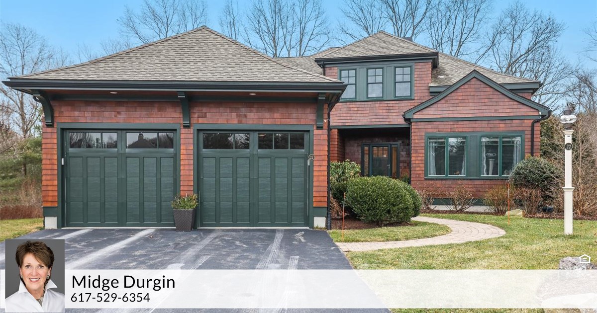 22 Raynor Dr, Hingham, MA 02043